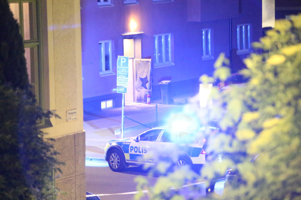 Explosion i centrala Sundbyberg-Bombskyddet inkallat – Stockholm Blåljus